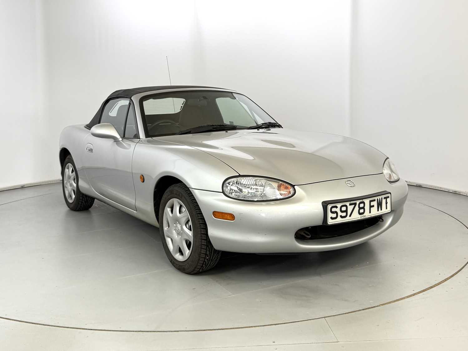 Lot 15 - 1998 Mazda MX5