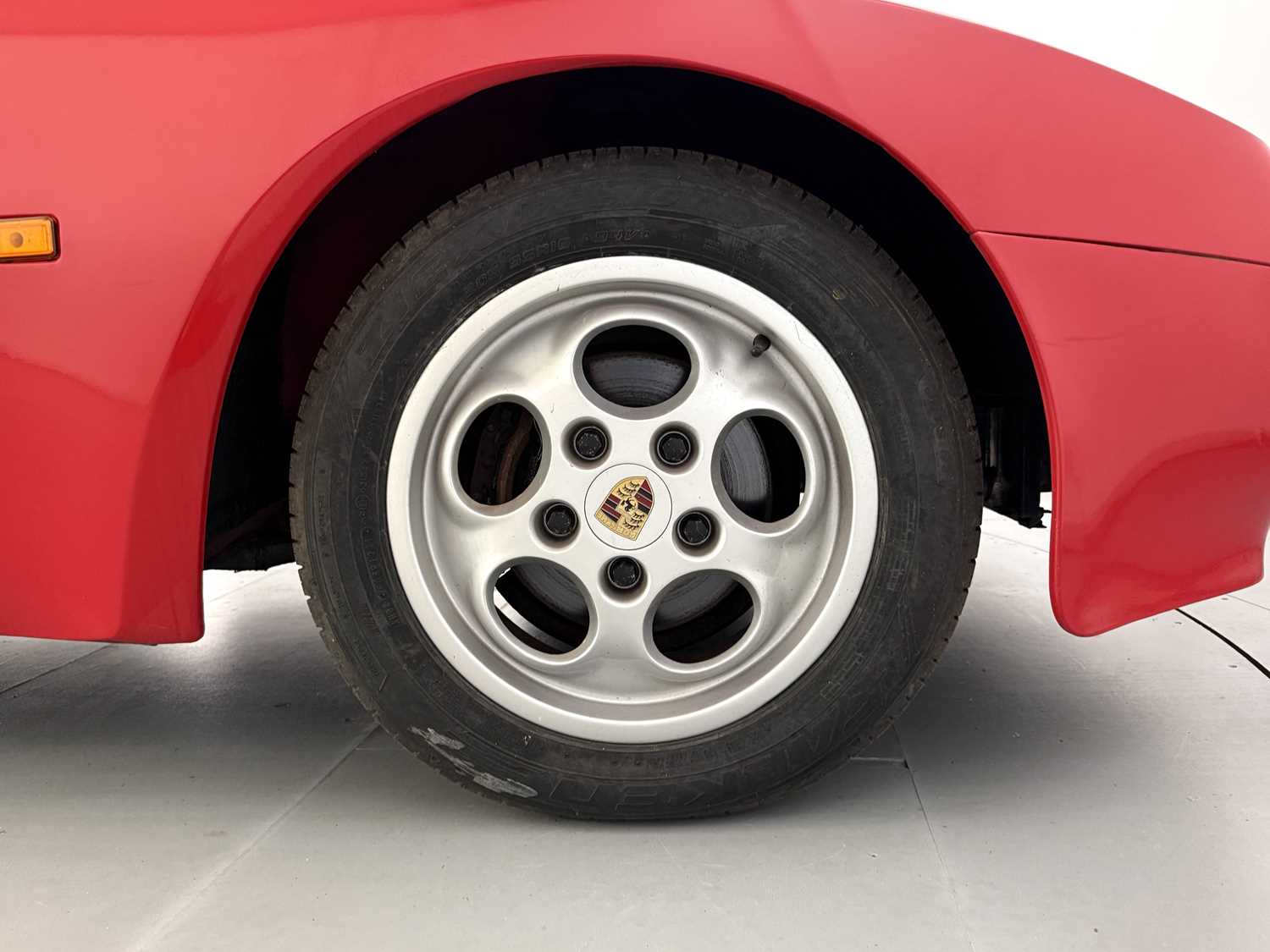 Lot 24 - 1982 Porsche 944